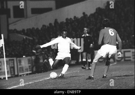 Brazilian football star Pele in a training session at Bolton during the ...