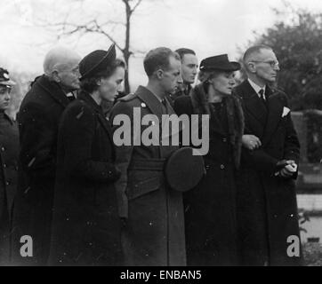 Iris Miriam Deeley - WAAF - murdered by Gunner Ernest James Harman Kemp ...