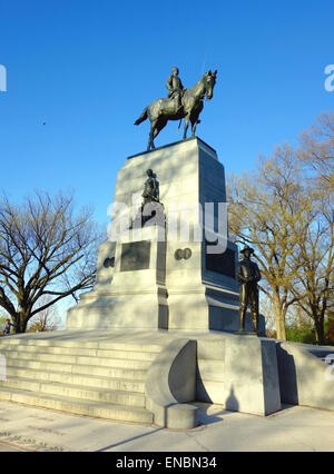 Statue of General Sherman and the Washington Monument Washington DC USA ...