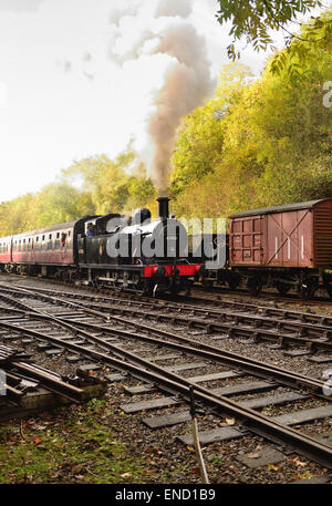 LMS Class 3F 0-6-0 tank engine No 47406 leaving Bitton station Stock ...