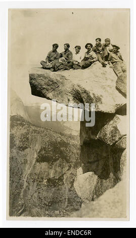 Overhanging Rock at Glacier Point, Yosemite National Park, California ...