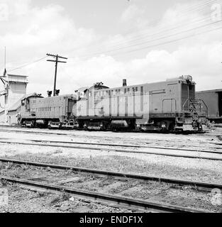 The MKT (Missouri-Kansas-Texas) Diesel Electric Freight Locomotive No ...