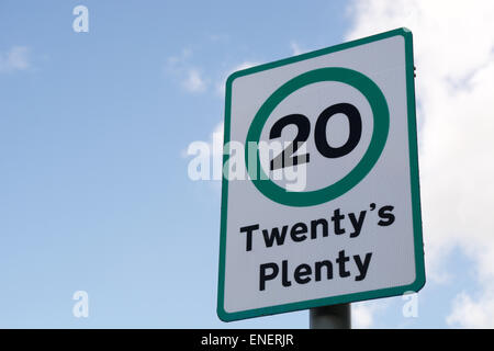 Twenty's plenty 20mph speed limit sign, Hackney, London Stock Photo - Alamy