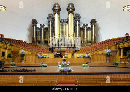 Salt Lake Tabernacle on Temple Square in Salt Lake City, Utah, USA ...