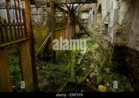 Ruins of Piercefield House Chepstow Stock Photo: 16100252 - Alamy