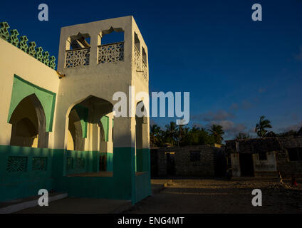 New mosque, Lamu county, Matondoni, Kenya Stock Photo - Alamy