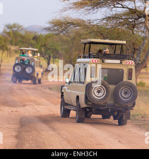 Jeeps on african wildlife safari Stock Photo - Alamy
