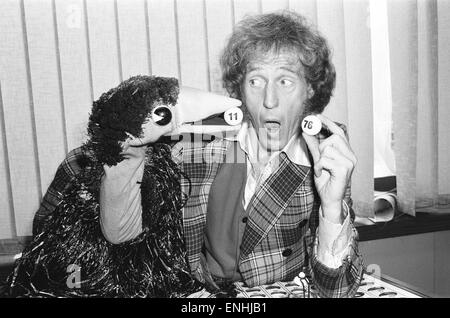 Rod Hull and his feathered puppet emu seen here terrorising the ...
