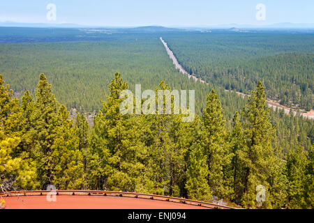 Hazy view of route 97 north in central Oregon from Lava Butte Stock ...