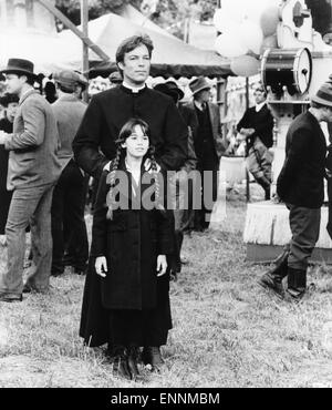 THE THORN BIRDS, Sydney Penny, Richard Chamberlain, 1983, © ABC ...
