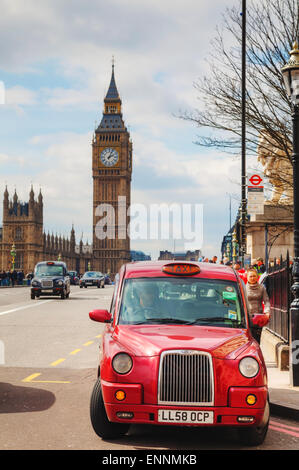 Hackney taxi cab in the city of London England Stock Photo: 20906422 ...