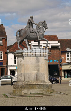 Statue of William III aka William of Orange seen through the gate at ...