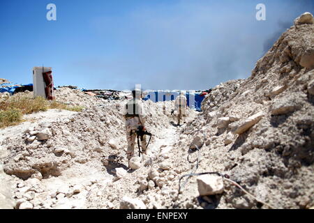 Shingal, Iraq. 7th May, 2015. Peshmerga commander firing an American ...