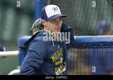 Chicago Cubs manager Craig Counsell speaks to the media after the team ...