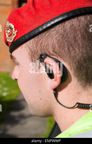 Ear piece radio communication headset signal British army soldier Royal ...