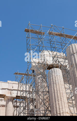 Scaffolding and Restoration of Parthenon at Acropolis in Athens, Greece Stock Photo - Alamy