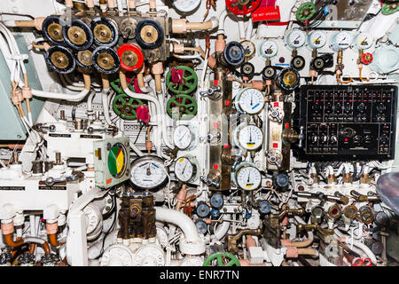 Interior of / inside control room of HMS Alliance, A class / Amphion ...