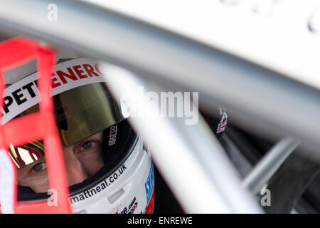 Thruxton, Andover, Hampshire, UK. 10th May, 2015. Gordon Shedden and ...
