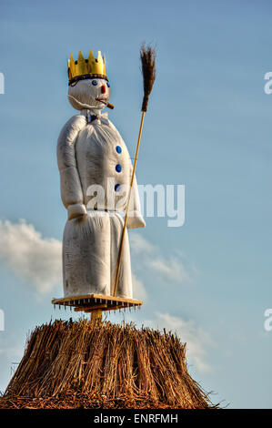 Snowman figure 'Böögg' on the burning stake and guild knight, Spring ...