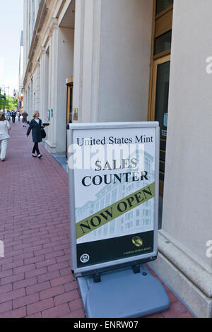 US Mint building - Washington, DC USA Stock Photo - Alamy