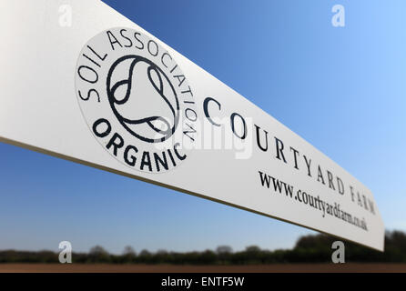 Sign for Courtyard Farm organic farm near Ringstead in Norfolk, England ...