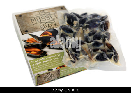 Vacuum packed cooked mussels Stock Photo - Alamy