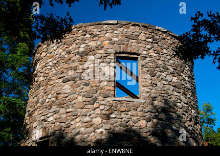 Cunningham Tower along Mattatuck Trail, Mohawk State Forest ...