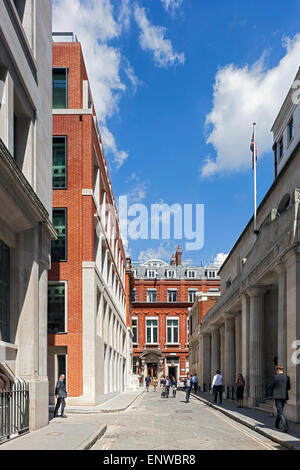 View along Tokenhouse Yard. 8-10 Moorgate, London, United Kingdom ...