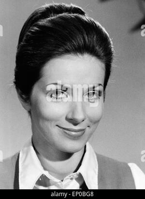 Deutsche Fernsehansagerin Heidrun von Goessel, 1970. German television ...