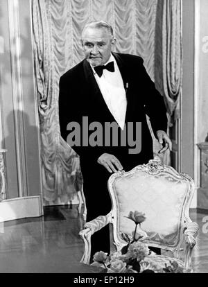 ANNELIESE ROTHEBERGER GIBT SICH DIE EHRE ANNELIESE ROTHENBERGER und ...