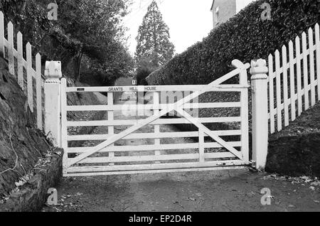 Grants Hill House Uckfield Sussex home of Ian and Susan Maxwell-Scott ...