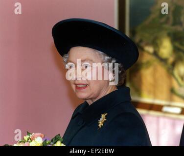The Queen visits Manchester, 1st December 1994. Meeting members of ...