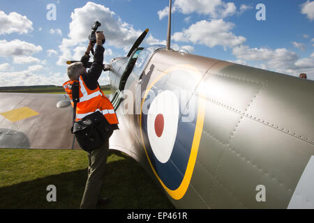 Photographer takes pictures of a Supermarine Spitfire P9374 at The ...