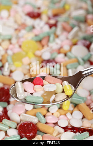 Bunte Tabletten - Medizin - Medikamente Stock Photo - Alamy