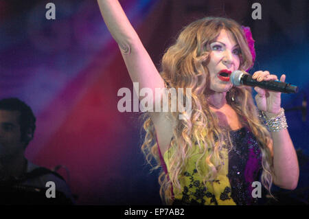 Brazilian singer Elba Ramalho Stock Photo - Alamy