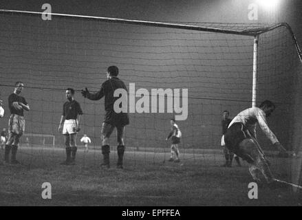 FOOTBALL INTER CITIES FAIRS CUP SHEFFIELD WED V ROME YOUNG & LO 13 ...