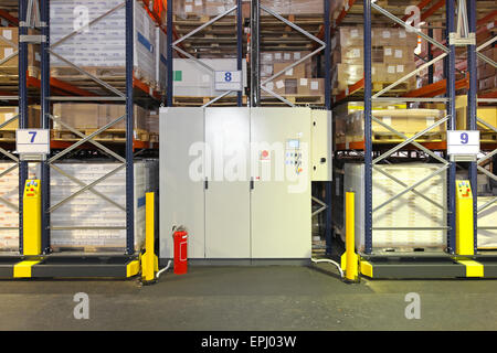 Automated Shelving System Stock Photo - Alamy