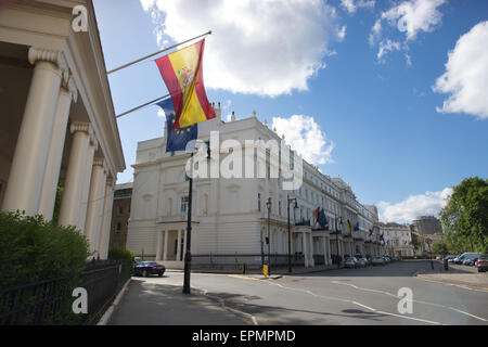 Belgrave Square which surrounds Belgrave Square Garden, Grosvenor ...