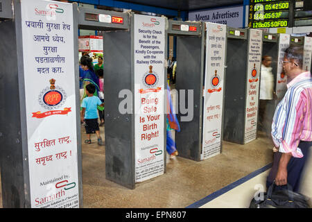 Security scanner at the train station, India, Mumbai, Chhatrapati ...
