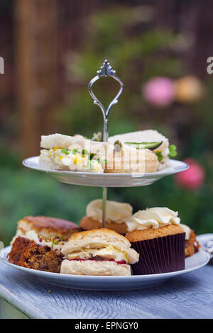 Traditional English garden tea party by the river Thames Stock Photo ...