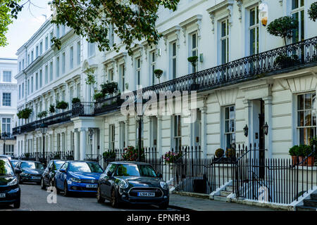 Real estate, Wellington Square, Chelsea, London, SW3 4NR, private park ...