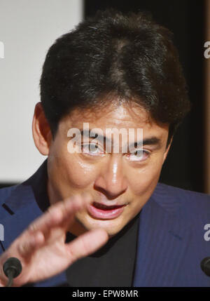 TOKYO, Japan - Japanese mountaineer Ken Noguchi tells a news conference ...