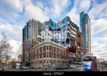 Facade of Swanston Academic building, RMIT Design Hub, Royal Melbourne ...