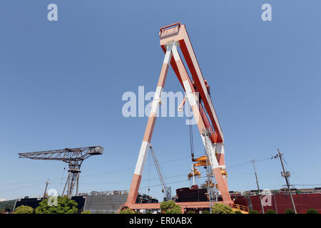 New building ship in shipyard Stock Photo - Alamy