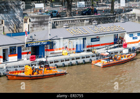 E Class lifeboat 'Hurley Burley', River Thames RNLI lifeboat pier Tower ...