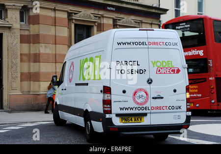 Yodel delivery van Stock Photo - Alamy