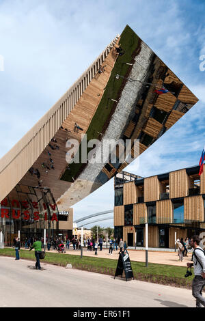 Projecting mirrored soffit and Estonian pavilion beyond Milan Expo 2015 ...