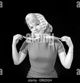 Clothing: Fashions: Headscarf: Woman (Marion Horton) wearing headscarf ...