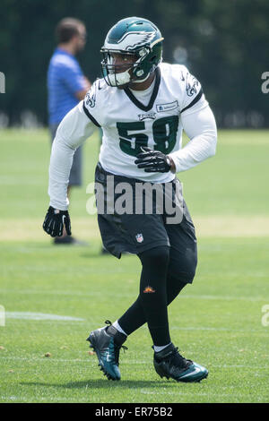 Philadelphia Eagles linebacker DeMeco Ryans (59) during an NFL game ...