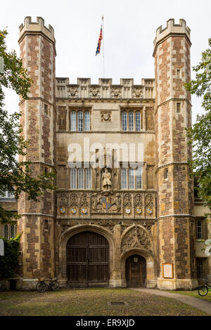 Trinity college great gate with Henry VIII carving Cambridge Stock ...